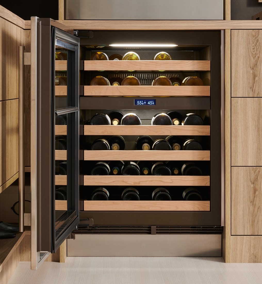 Designer Undercounter | Sub-Zero 61 cm Wine Storage ICBEDU2450W
