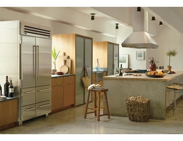 Sub-Zero Refrigerators | Best Luxury Full-Size Refrigerators